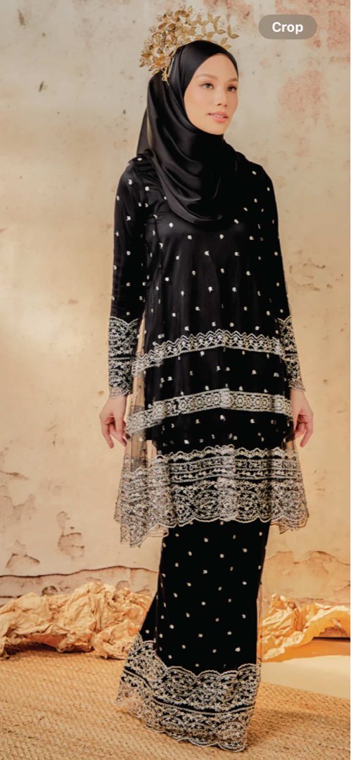 Minimalace Ratna in black, Women's Fashion, Muslimah Fashion, Baju ...