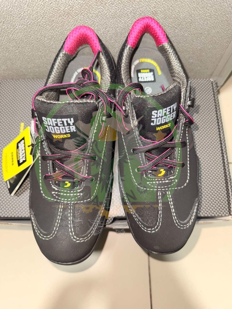 RAIN COAT/ FREEZER JACKET/ SAFETY SHOES / SAFETY BOOTS / RAIN BOOTS ...