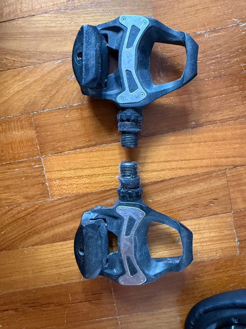 Shimano cleat pedal SL-R550, Sports Equipment, Bicycles & Parts, Parts ...