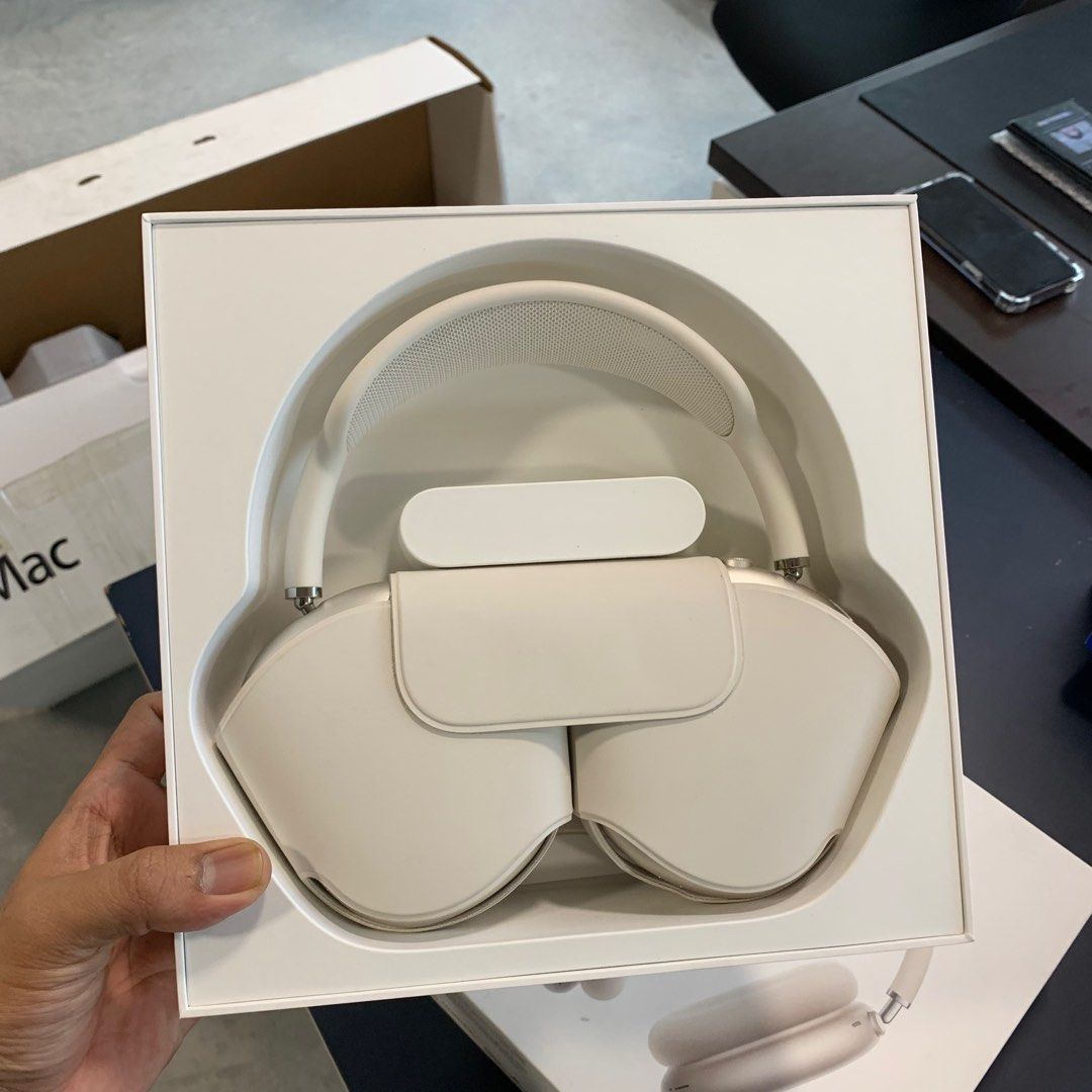 AIRPOD MAX APPLE, Audio, Headphones & Headsets on Carousell
