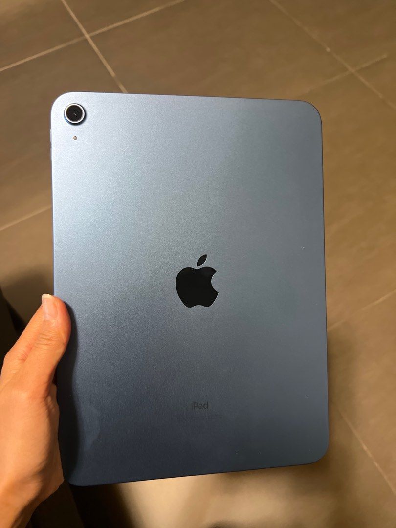 Apple iPad 10th Gen - Blue, Computers & Tech, Laptops & Notebooks on ...