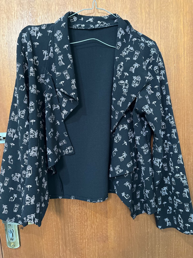 Blazer Top Hitam Pink (Bukan Hitam Putih yaa), Fesyen Wanita, Pakaian ...