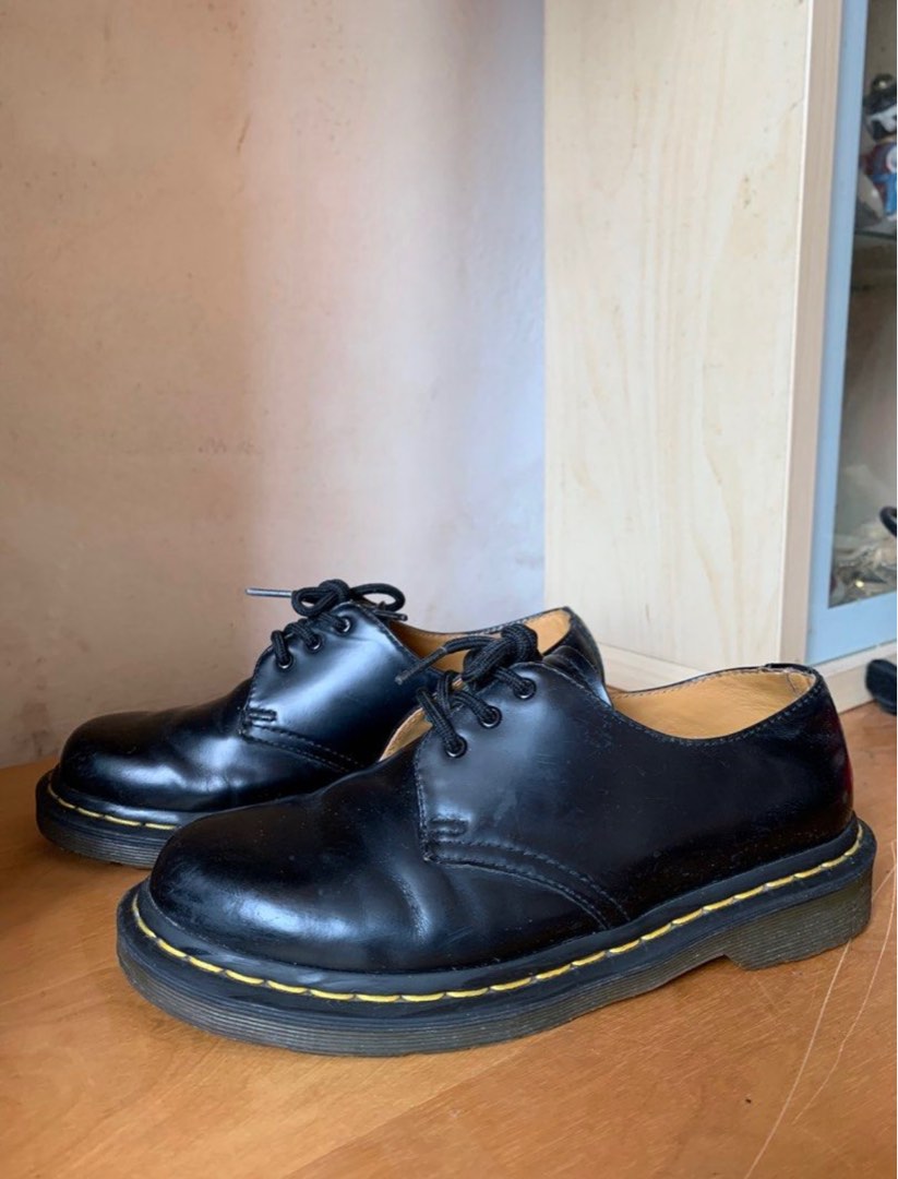 Dr Martens Low Cut Original, Men's Fashion, Footwear, Boots on Carousell