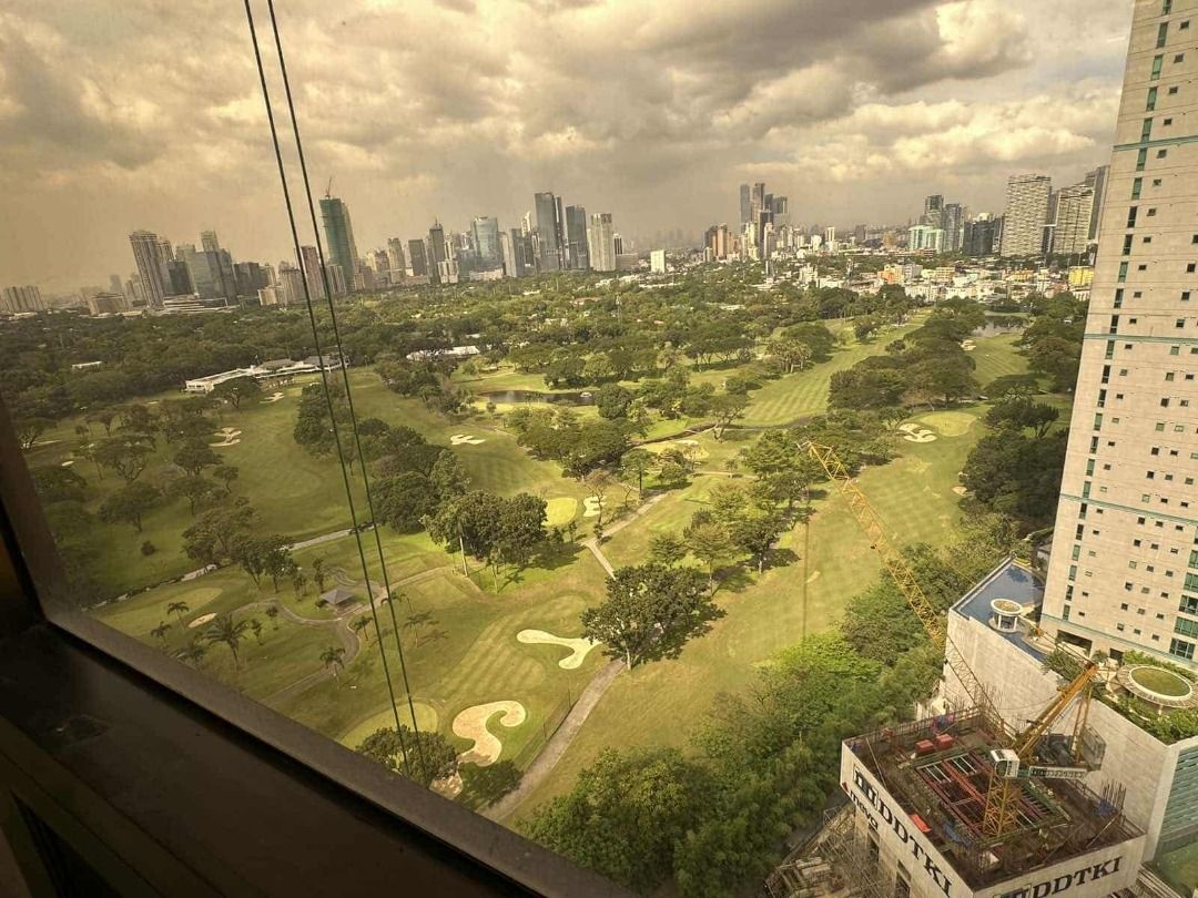 FOR SALE: Icon Residences 1-Bedroom, Newly Renovated with Manila Golf ...