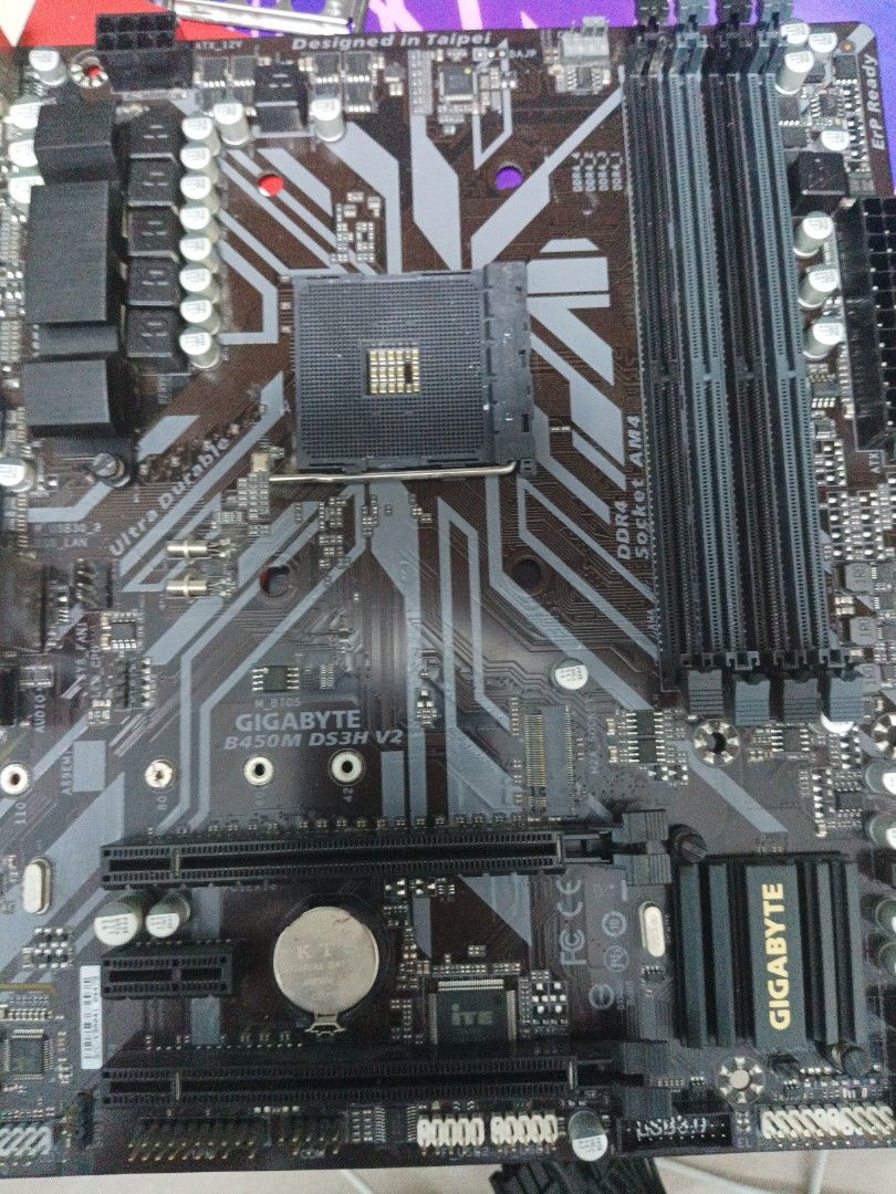 Gigabyte B450M DS3H V2 AMD AM4 Motherboard, Computers & Tech, Parts ...