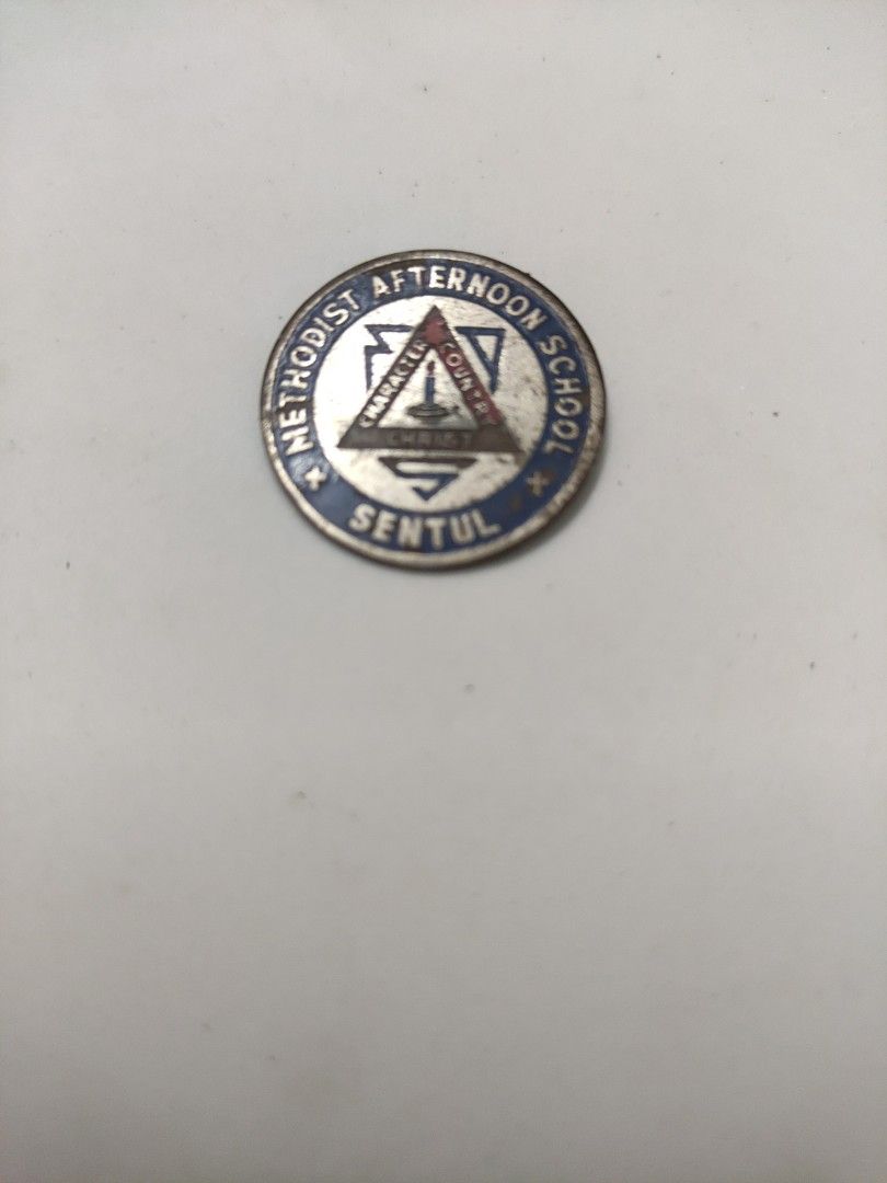 Old school badge Methodist afternoon school sentul, Hobbies & Toys ...