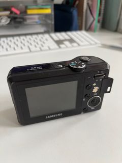 samsung digital camera, Photography, Cameras on Carousell