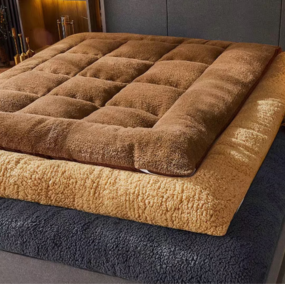TOTO TILAM GEBU, Furniture & Home Living, Bedding & Towels on Carousell