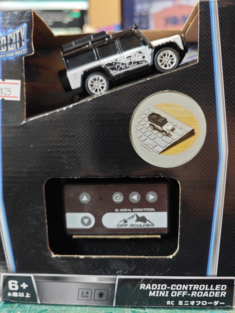 1:64 Remote Controlled Land Rover Defender 110, Hobbies & Toys, Toys ...