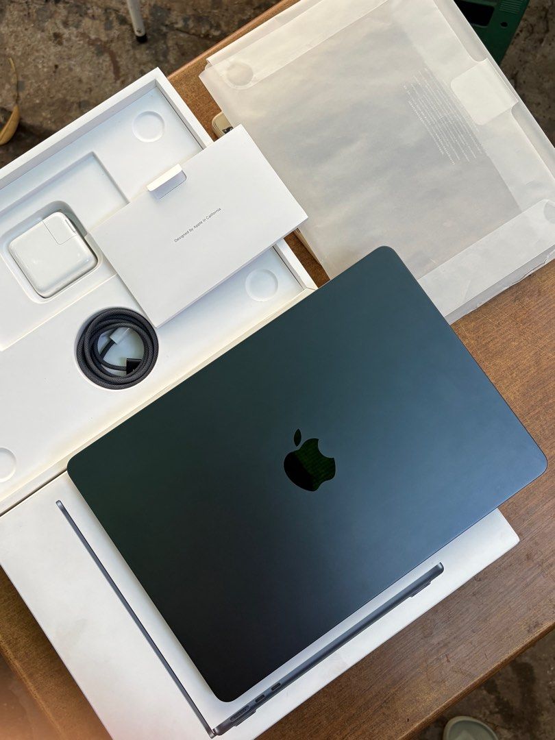 29 cycle count MacBook Air M4 16GB/256GB, Mobile Phones & Gadgets ...