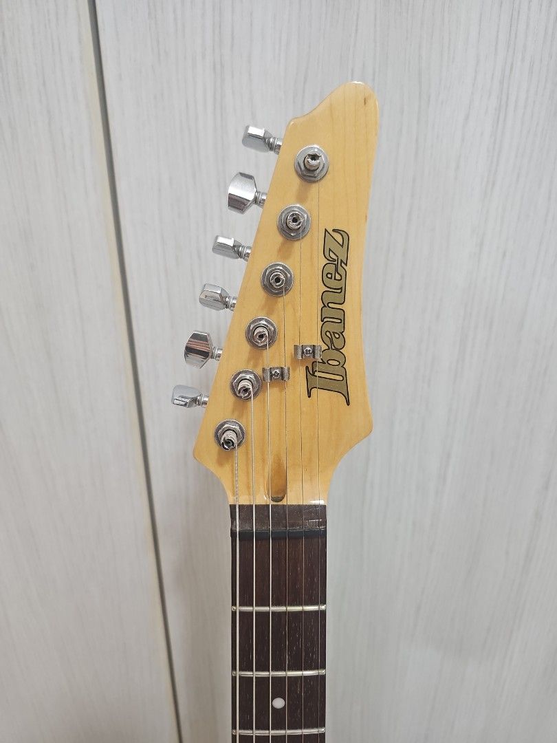 AZES40 Ibanez Electric Guitar - Mint Green, Hobbies & Toys, Musical ...