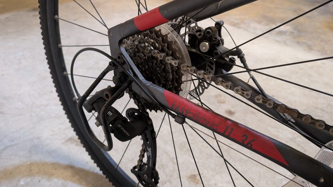 BTWIN Riverside 500 Hybrid Bike - Medium size, Sports Equipment, Bicycles & Parts, Bicycles on ...