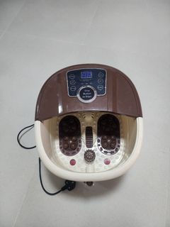 Philips Heatable Foot Bath Massager, Health & Nutrition, Massage ...