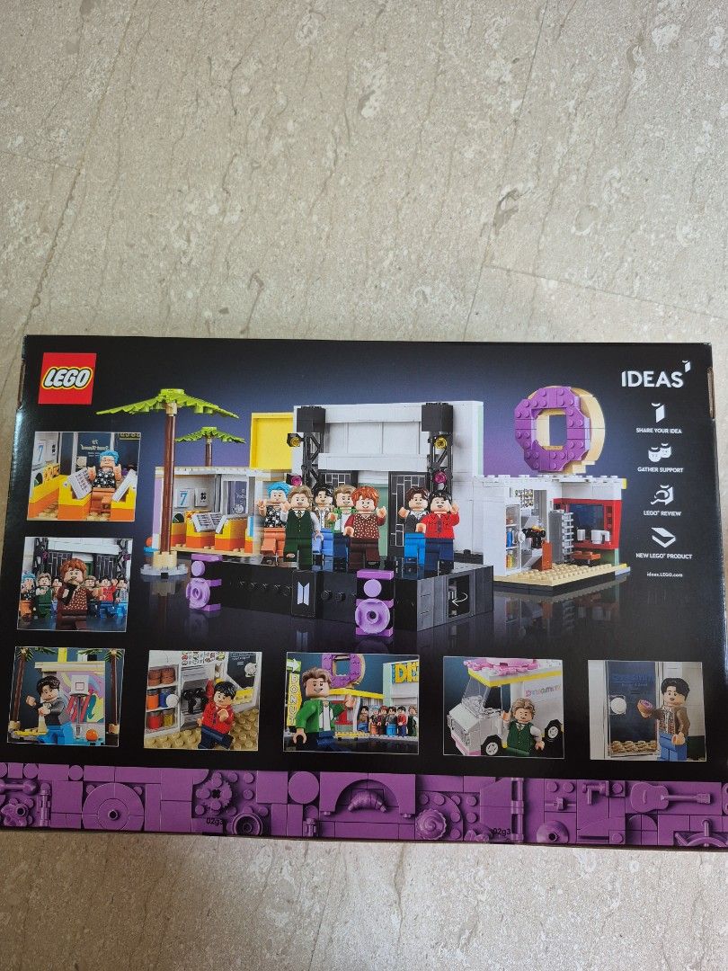 LEGO Ideas Friends Central Perk Set, Hobbies & Toys, Toys & Games on ...