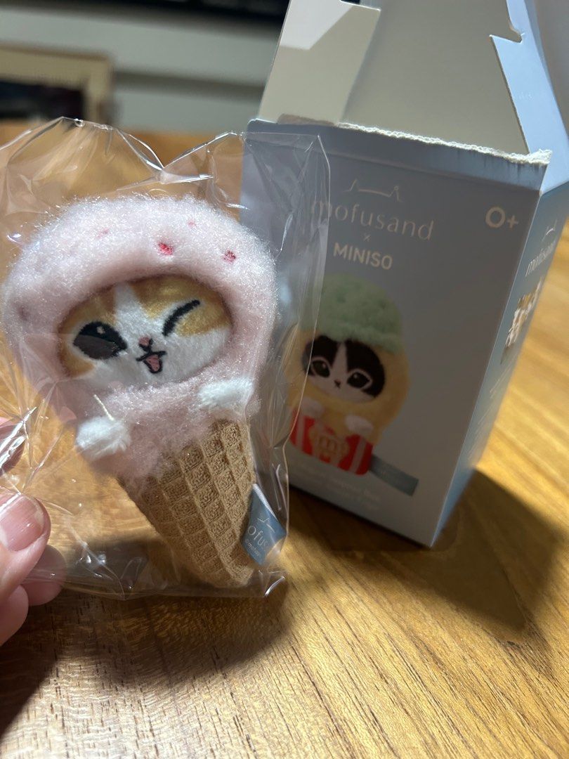 Mofusand x MINISO Ice Cream Cat Surprise Box (opened), Hobbies & Toys ...