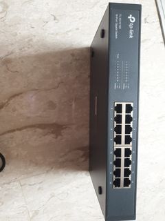 D-link 8 ports switch, Computers & Tech, Parts & Accessories ...