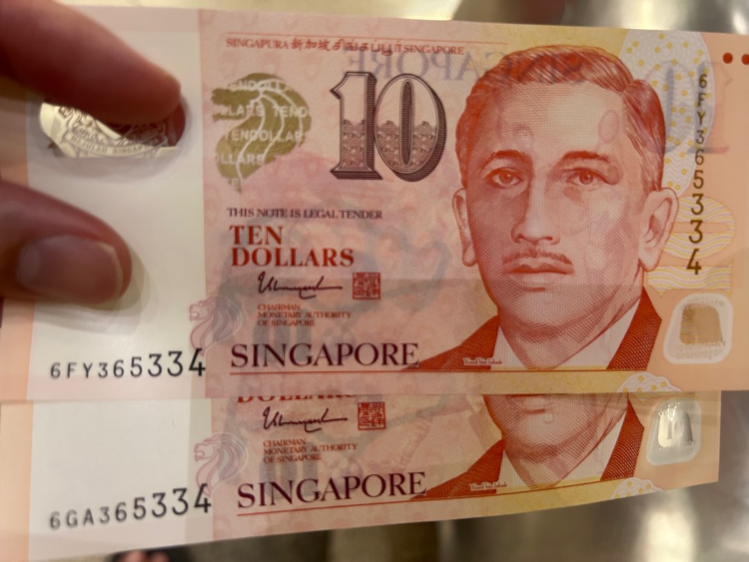 $10 notes with identical number, Hobbies & Toys, Memorabilia ...