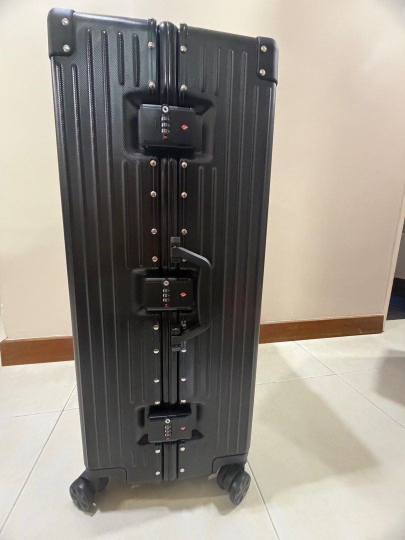 32 Inch Aluminium Frame Luggage TSA Combination Lock. Black, Hobbies ...