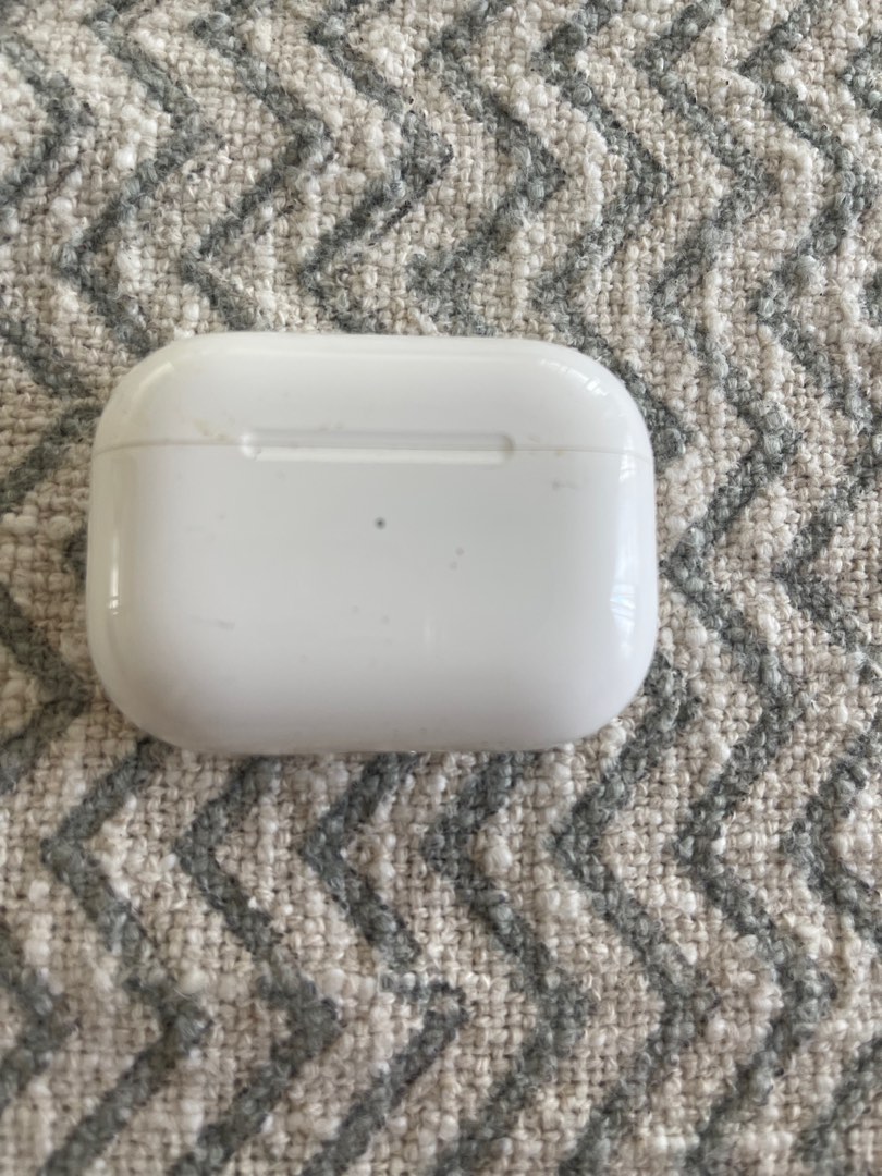 Apple AirPods Pro 3, Audio, Earphones on Carousell