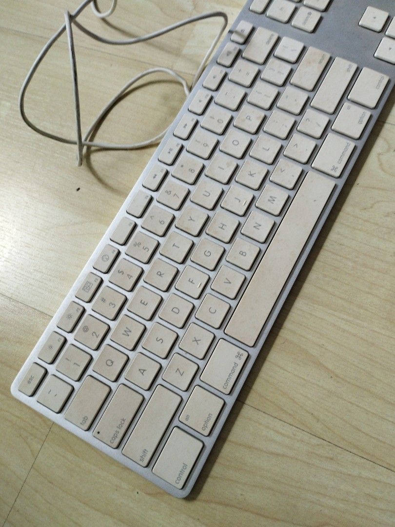 Apple Mac Wired Keyboard and Mouse, Computers & Tech, Parts ...