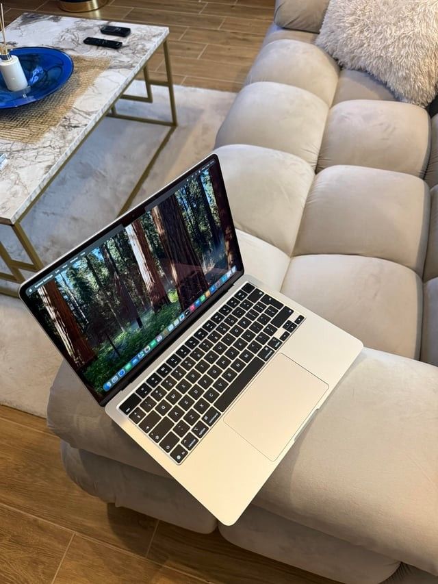Apple MacBook Air M4, Computers & Tech, Laptops & Notebooks on Carousell