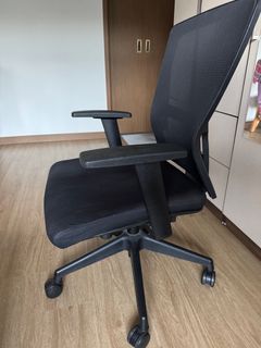 Mann & Co Ergonomic Office Chair, Furniture & Home Living, Furniture ...