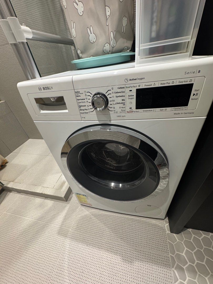 Bosch Serie 8 Washing Machine, 家庭電器, 洗衣機及乾衣機 - Carousell