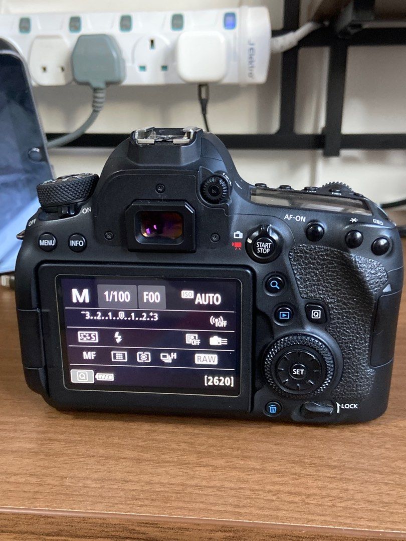 Canon EOS 6D mark II /2 DSLR Camera, Photography, Cameras on Carousell