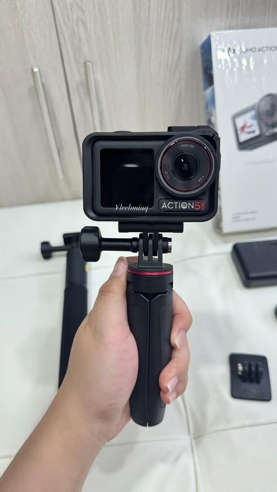 DJI Osmo Action 5 Pro Camera with Accessories, Photography, Cameras on ...