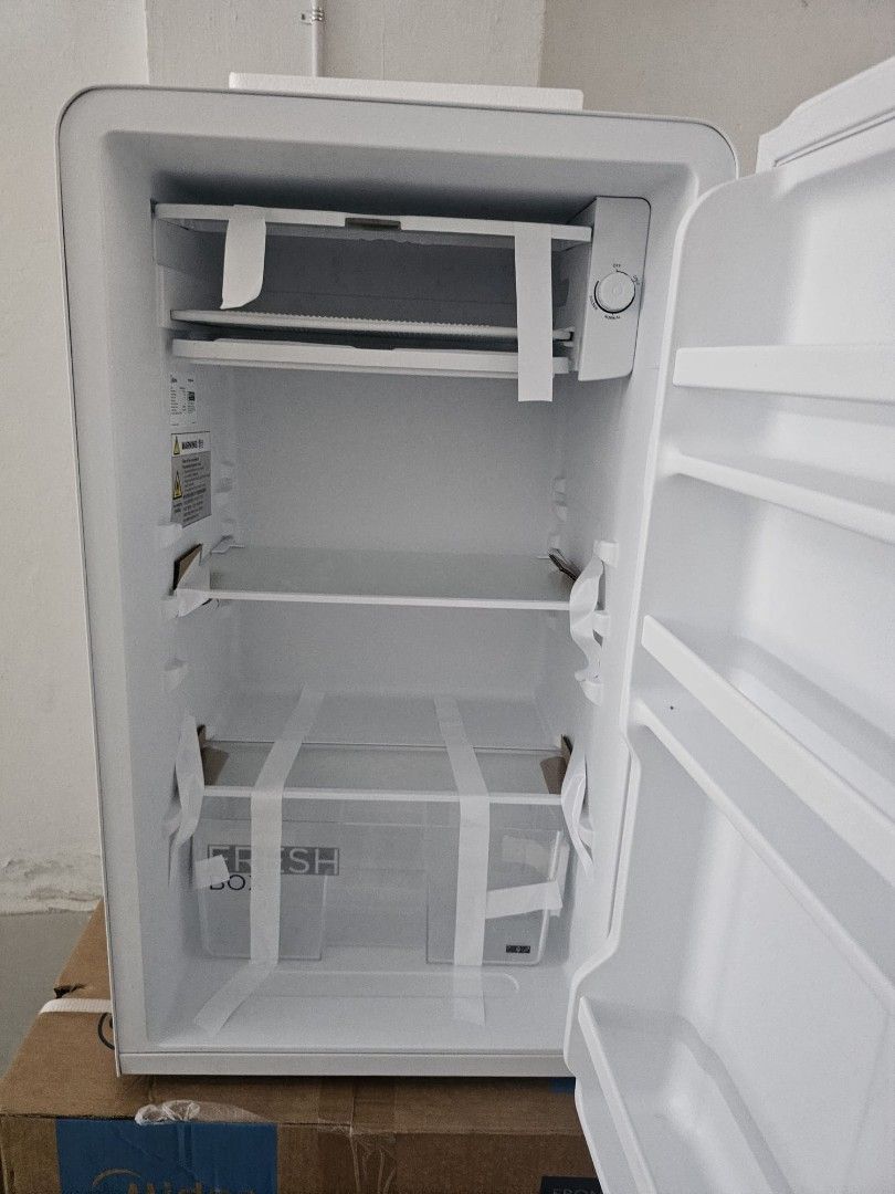 🔥DS🔥 Midea 93L Bar Fridge Model: MDRD143FGB01-SG/ ☎️Joanna 90277499, TV ...
