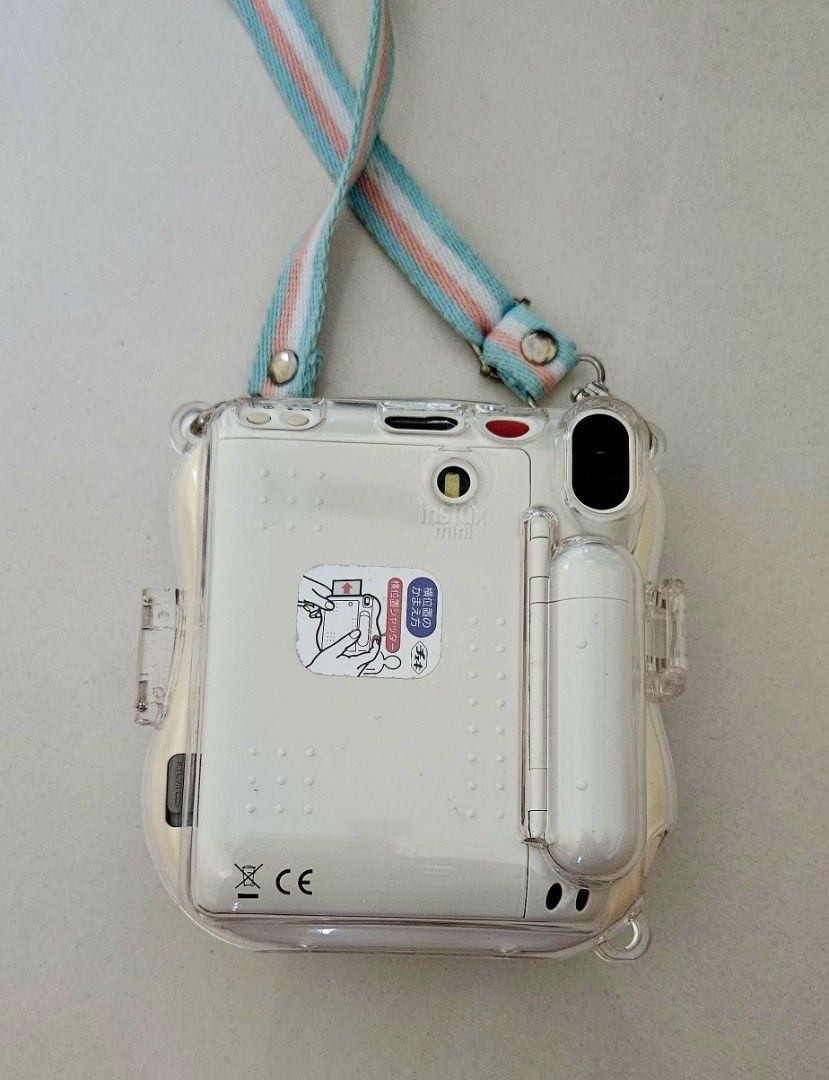 Fujifilm Instax Mini 11 Camera - White, Photography, Cameras on Carousell