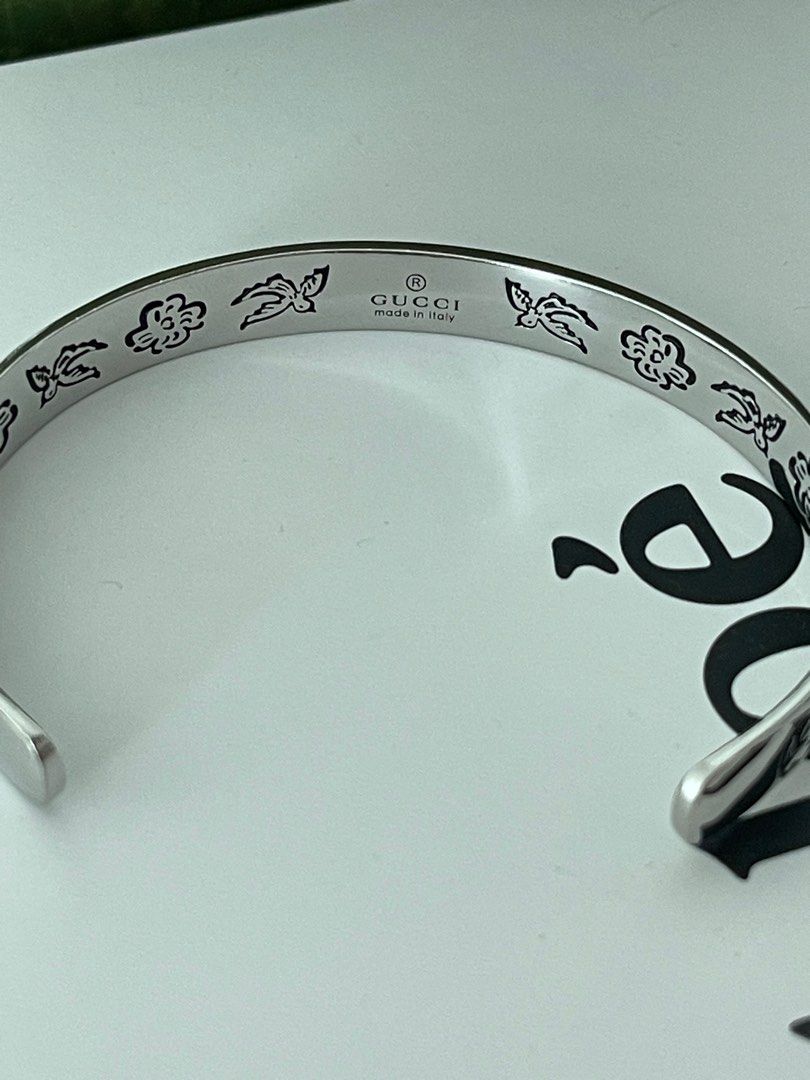 Gucci Women Blind for love Bracelet, Women's Fashion, Jewelry ...