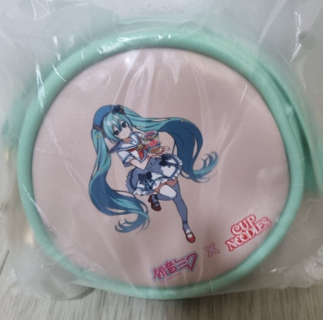 Hatsune Miku x Cup Noodles Round Pouch, Women's Fashion, Bags & Wallets ...