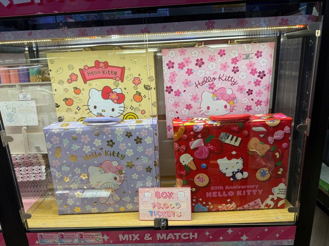 Hello Kitty Limited Edition Mahjong Set Tray, Hobbies & Toys, Toys ...