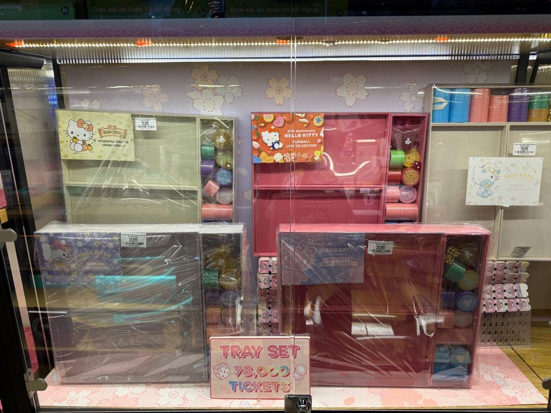 Hello Kitty Limited Edition Mahjong Set Tray, Hobbies & Toys, Toys ...