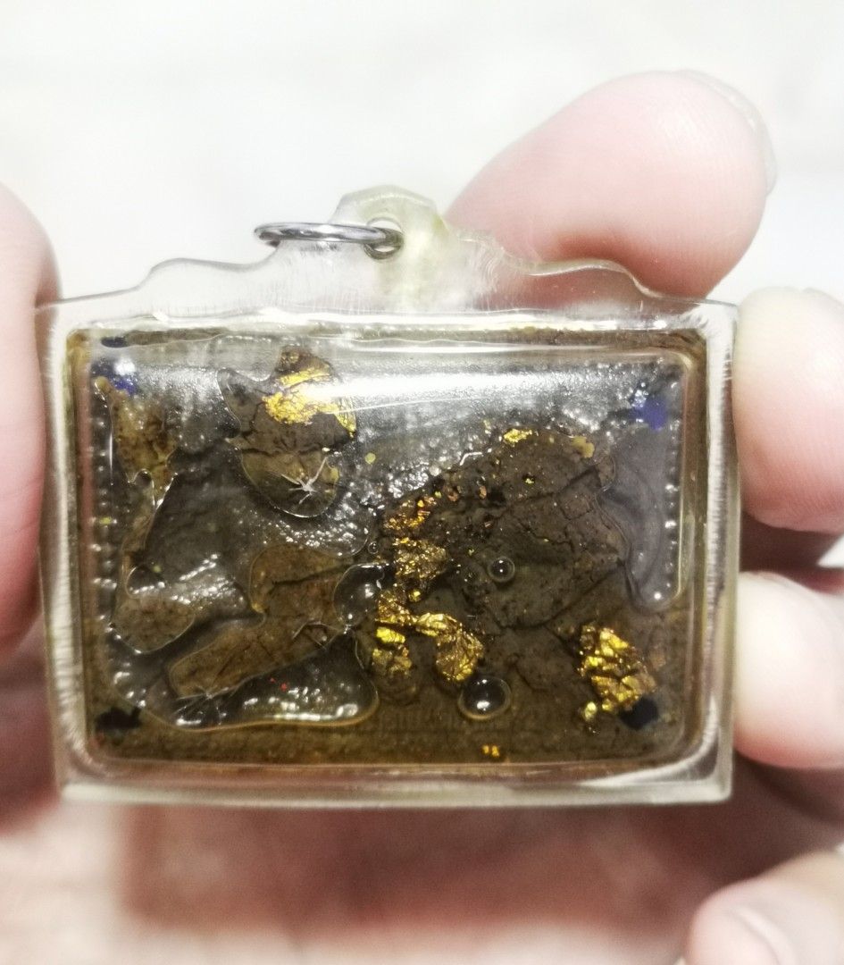 Hnoo Dood Nom Maew in Nam Man Prai By LP TAR, Hobbies & Toys, Religious ...