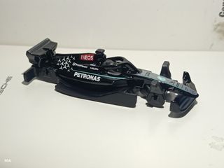 Hot Wheels Mercedes-AMG Petronas F1 Team 2025, Hobbies & Toys, Toys ...