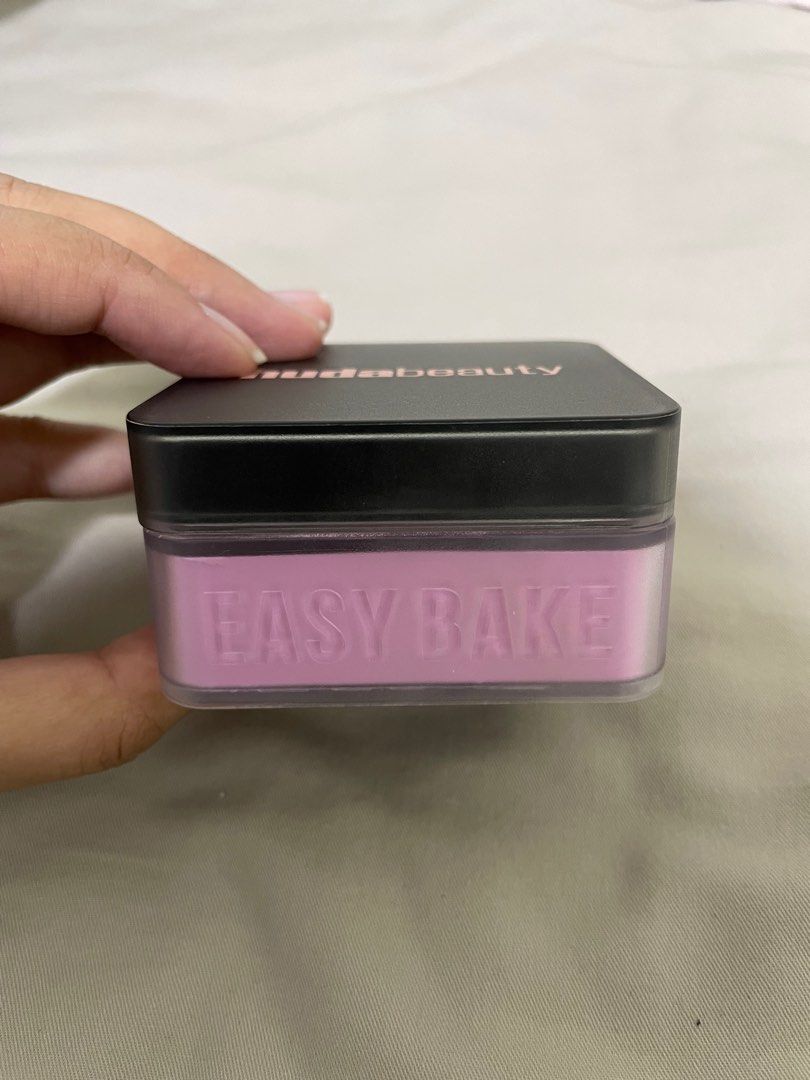 Huda Beauty Loose Powder - Ube Birthday Cake, Beauty & Personal Care ...