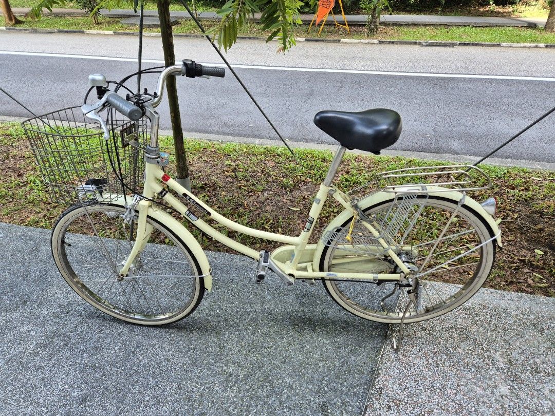 Kawasaki City Bike - Cream, Sports Equipment, Bicycles & Parts, Bicycles on Carousell