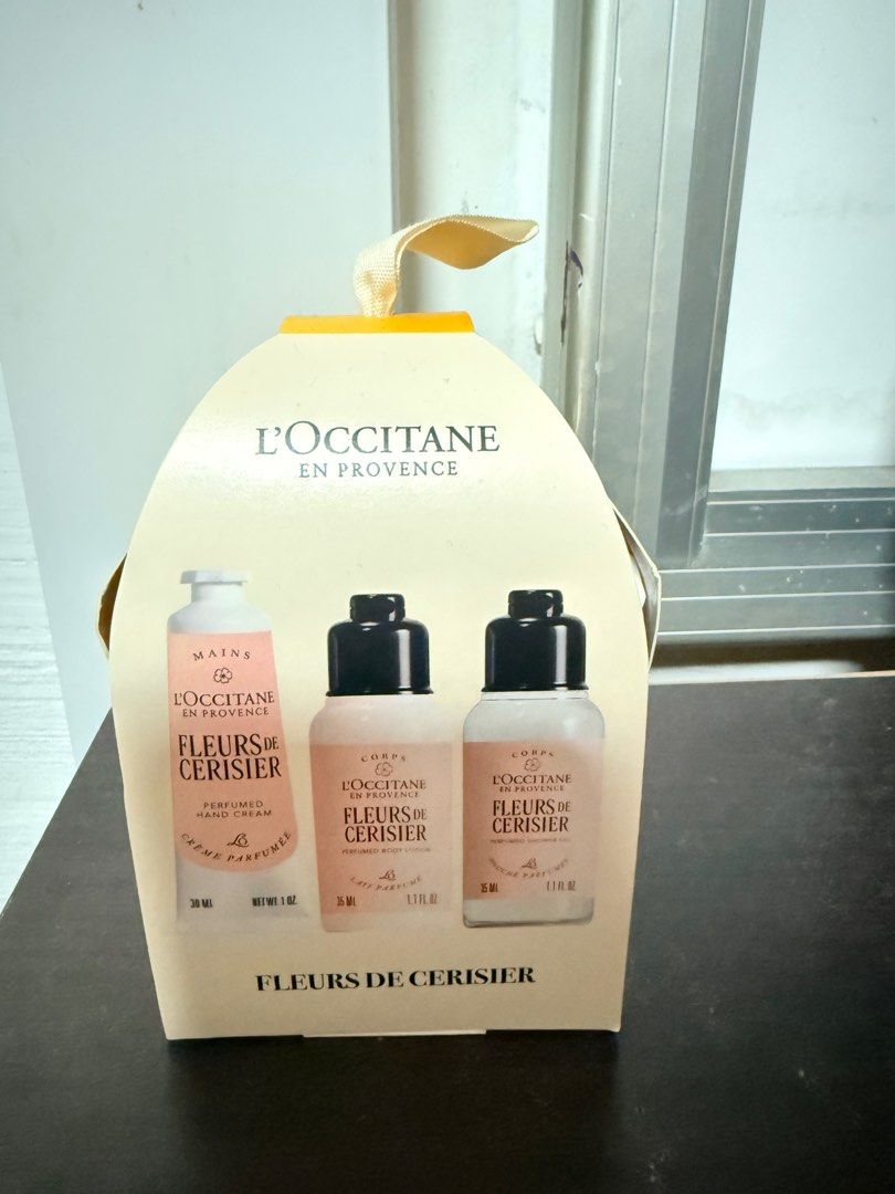 L'OCCITANE Holiday Cherry Blossom Ornament (Includes FREE Samples ...