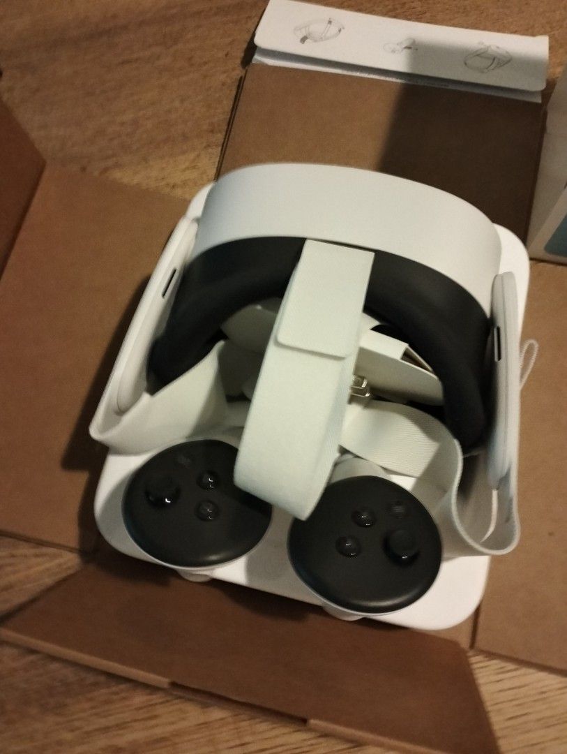 Meta Quest 3S 128GB VR Headset, Video Gaming, Gaming Accessories ...