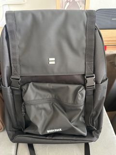 🏷️Rimowa Never Still Backpacks, Barang Mewah, Tas & Dompet di Carousell