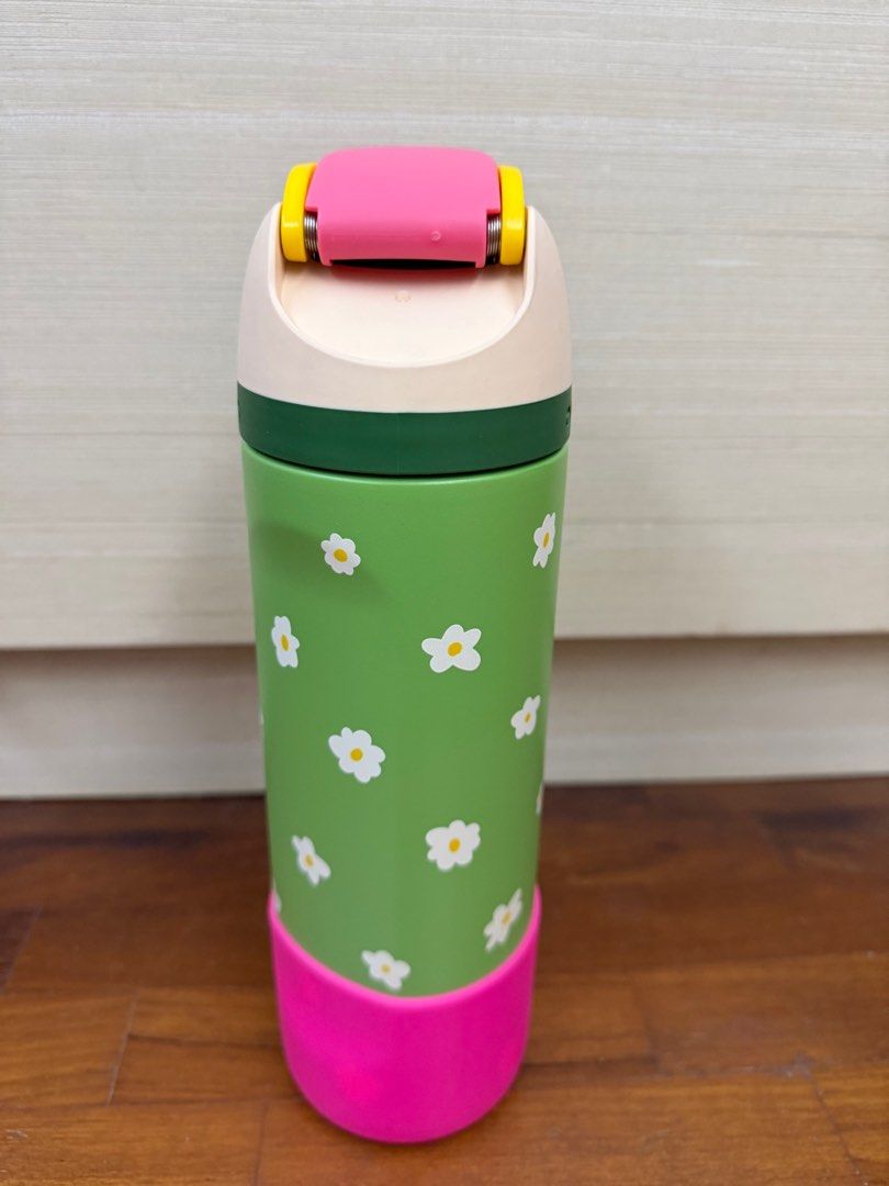 Owala daisy freesip (24oz), Furniture & Home Living, Kitchenware ...