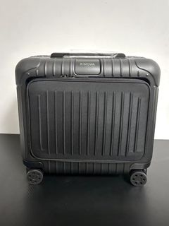 Rimowa Essential Sleeve Compact (Black) Ready Stock x1, Hobbies & Toys ...