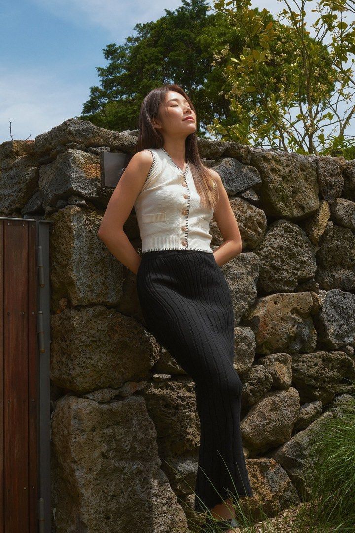 TCL x Mongabong Alison Contrast Vest, Women's Fashion, Tops, Blouses on ...