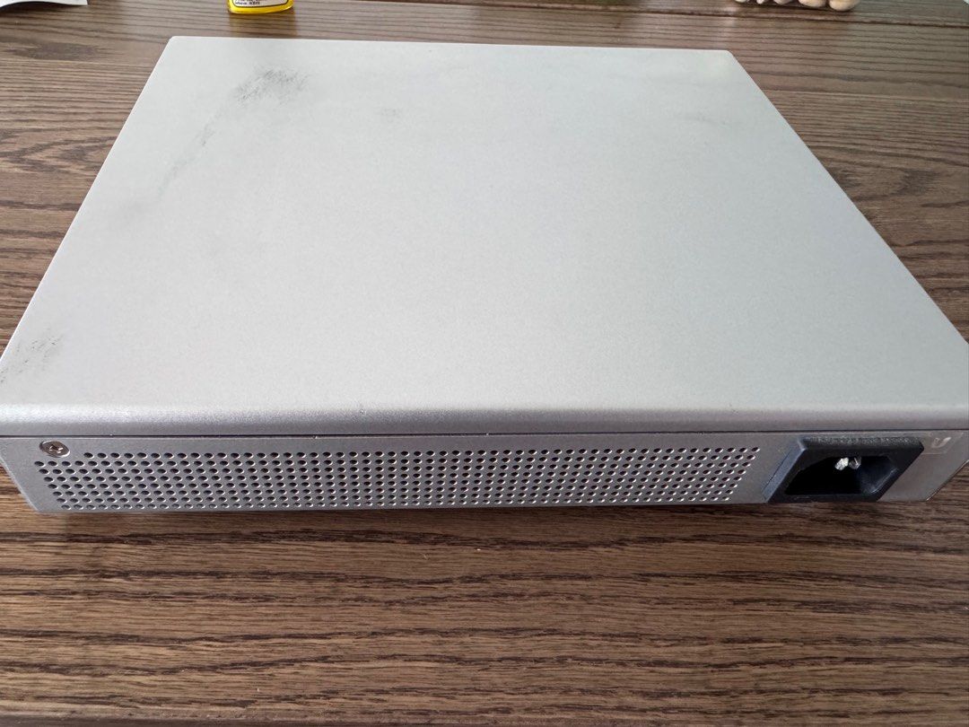 Ubiquiti UniFi PoE Switch 8 150W, Computers & Tech, Parts & Accessories ...
