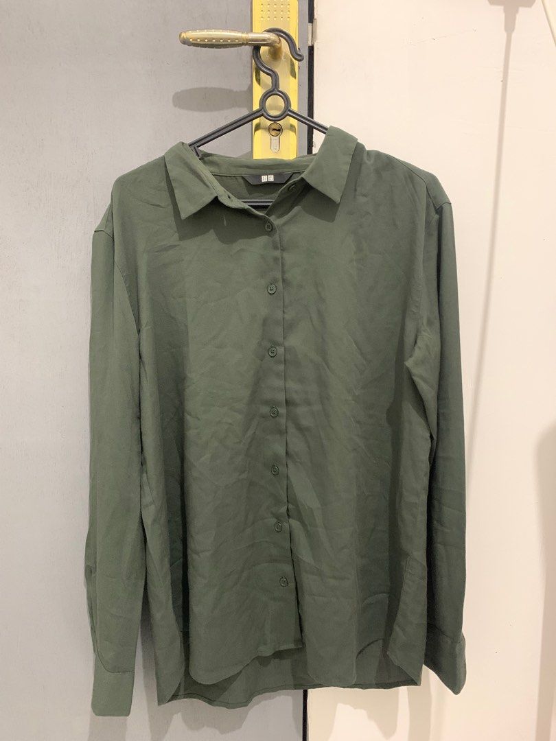 UNIQLO Kemeja Ijo Botol | M, Fesyen Wanita, Pakaian Wanita, Atasan di ...