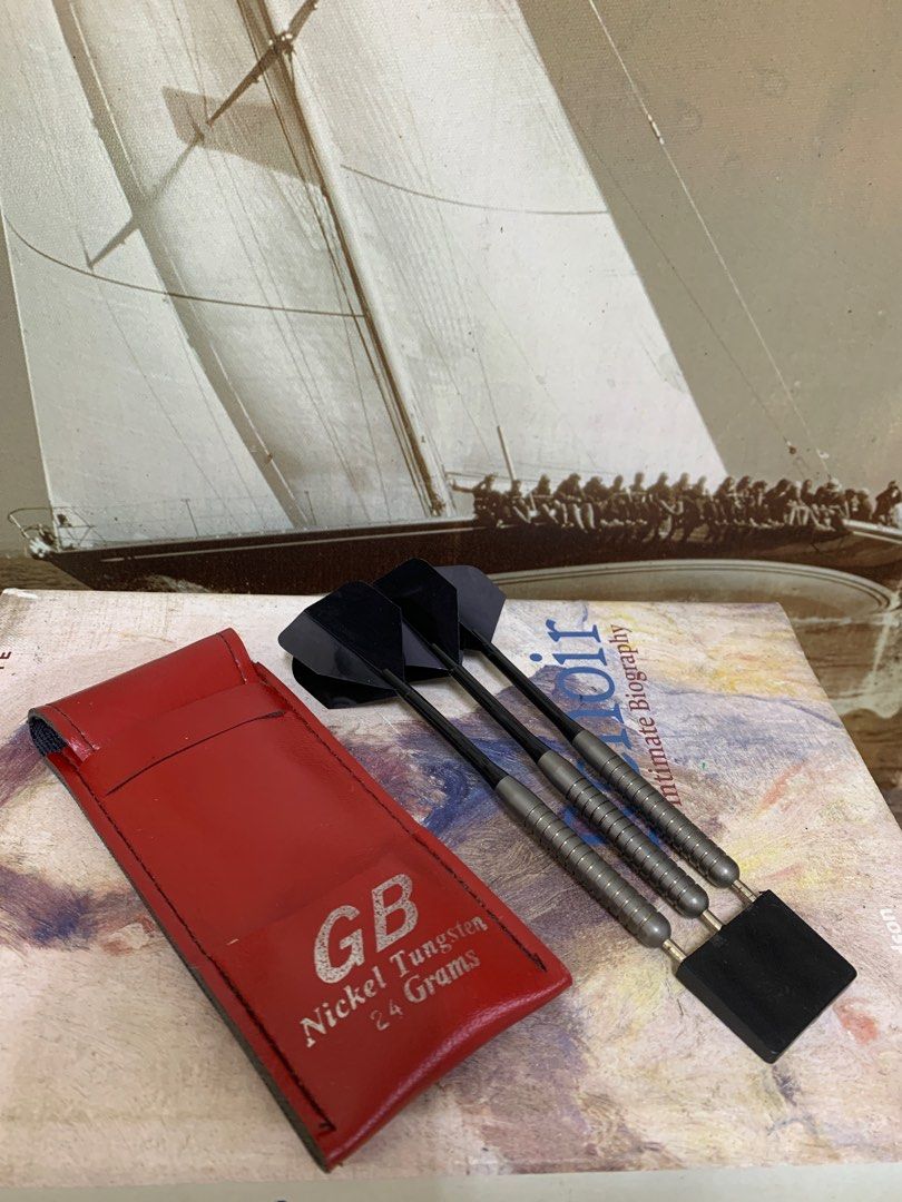 Vintage set of three tungsten barrel steel-tip darts and black flights ...