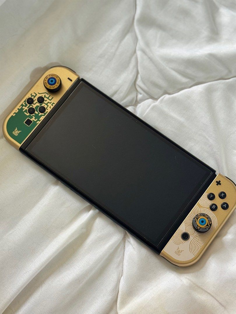 Zelda OLED Switch V2 Limited Edition | Parting with This for Vet Bills ...