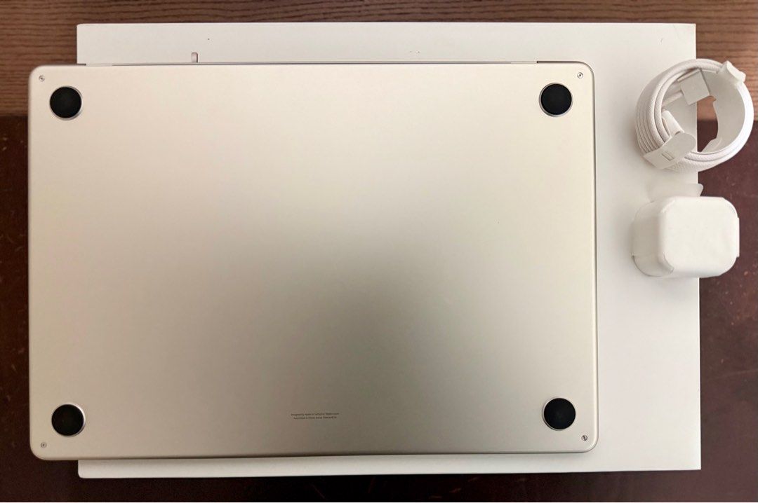 15-inch MacBook Air M4/24GB/512GB - Starlight, Computers & Tech, Laptops & Notebooks on Carousell